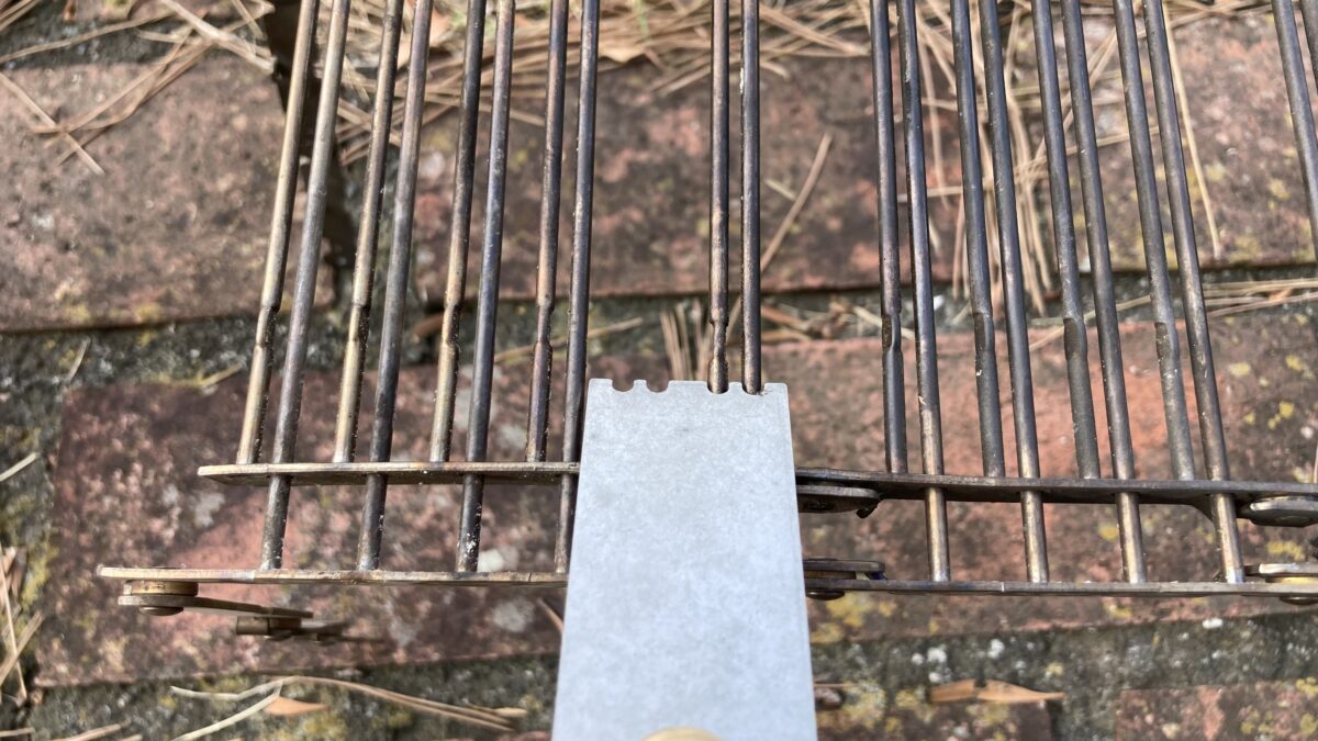 無骨でカッコいい「Bitty Big Q」超コンパクトグリルをレビュー